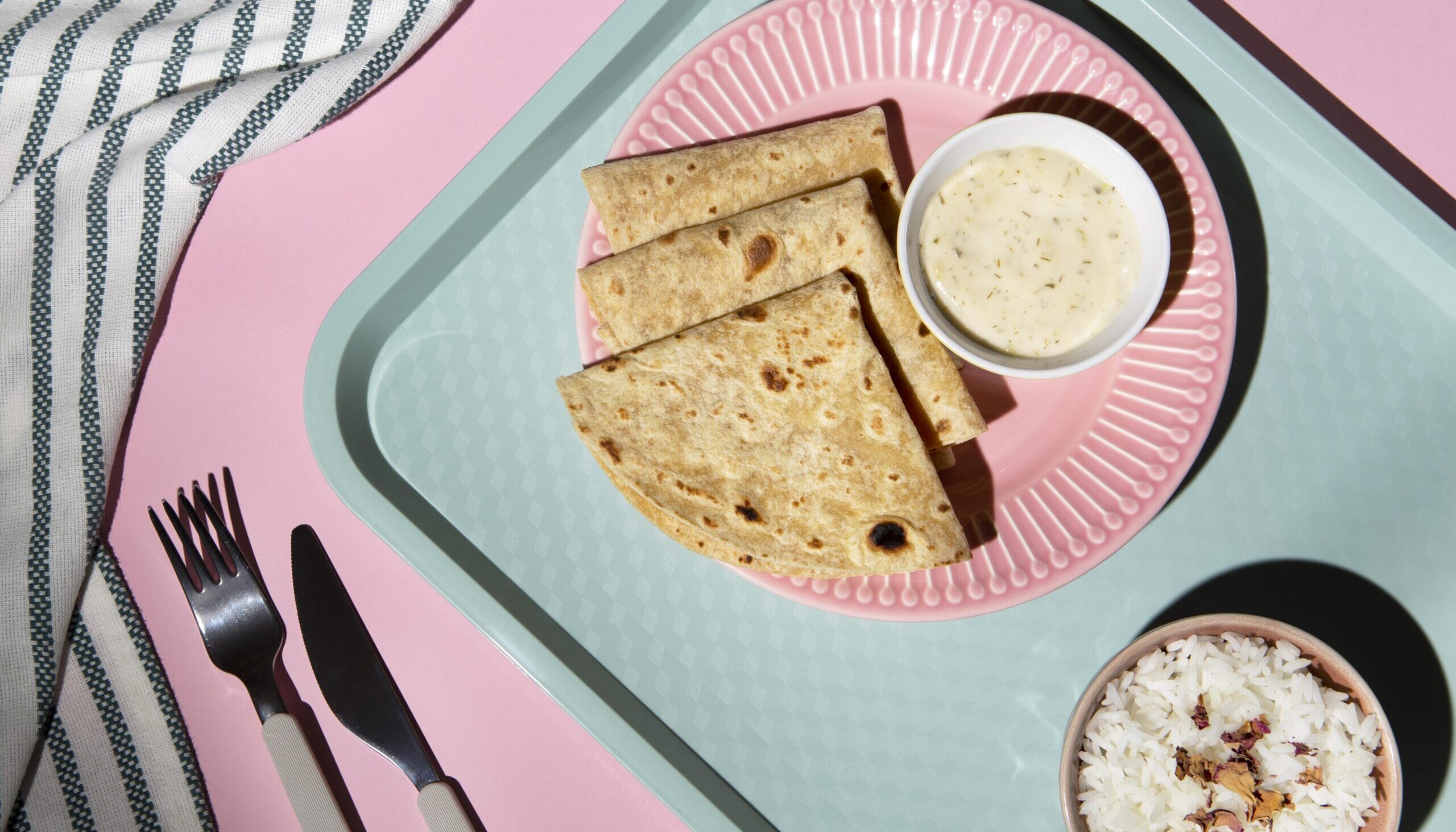 ixigo’s ‘Food on Train’ feature crosses 20 lakh meals, serves 10,000 ...